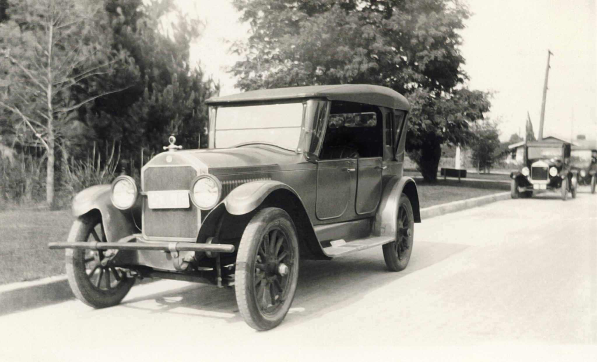 The American Roadway: History of Asphalt Pavement and Our Country’s ...